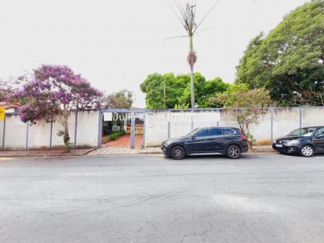 Casa com 3 Dormitórios e Terreno de 3.000 m² para Locação Sorocaba/SP