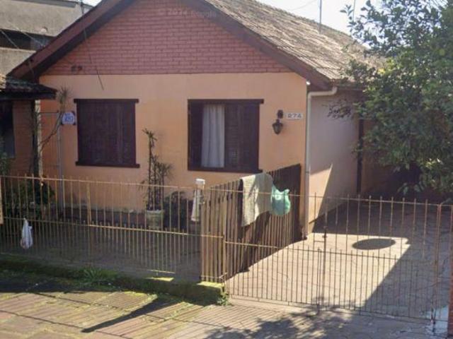 Casa com 3 dormitórios em Cachoeirinha