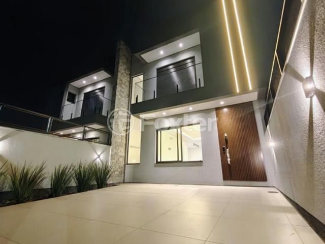 Casa com 3 dormitórios em Cachoeirinha