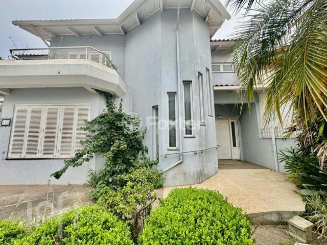 Casa com 3 dormitórios em Canoas