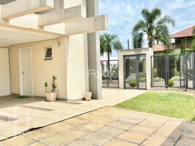 Casa com 3 dormitórios em Canoas