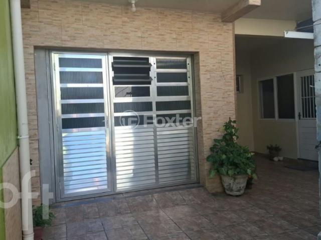 Casa com 3 dormitórios em Canoas