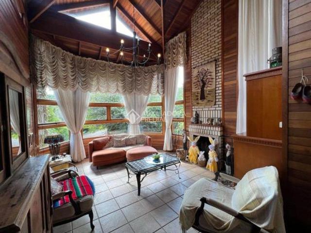 Casa com 3 dormitórios, em Canela Quinta da Serra