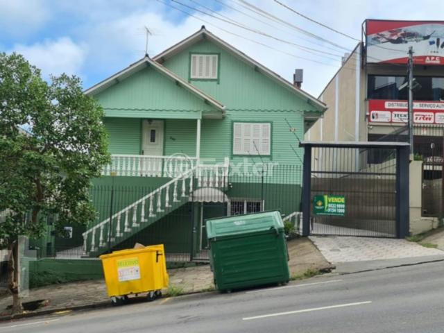 Casa com 3 dormitórios em Caxias do Sul