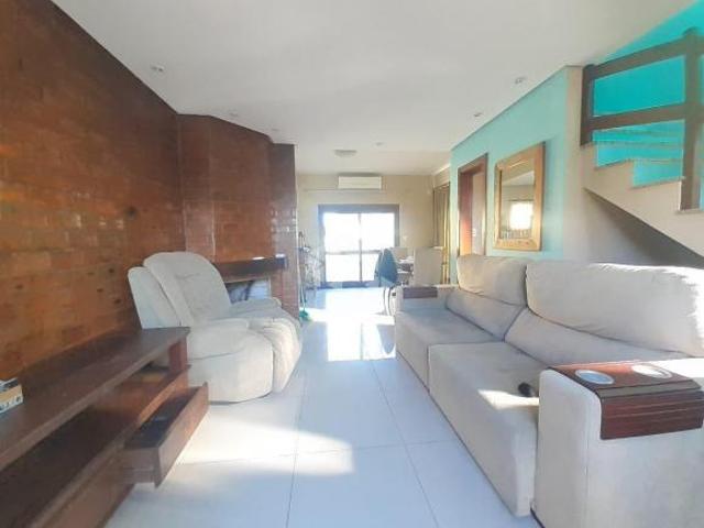 Casa com 3 dormitorios em Condominio Jardins Do Padro