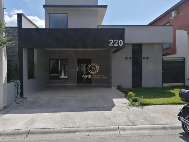 Casa com 3 Dormitórios em condomínio Tecoara com Área total 250 m² em Taubaté SP