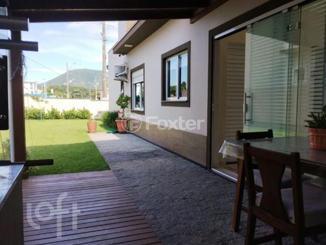 Casa com 3 dormitórios em Florianópolis
