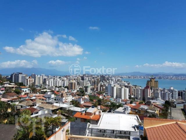 Casa com 3 dormitórios em Florianópolis