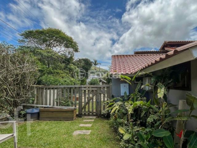 Casa com 3 dormitórios em Florianópolis