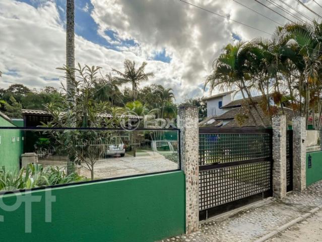Casa com 3 dormitórios em Florianópolis