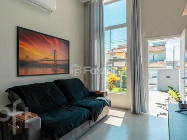 Casa com 3 dormitórios em Florianópolis