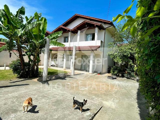Casa com 3 dormitórios em Florianópolis