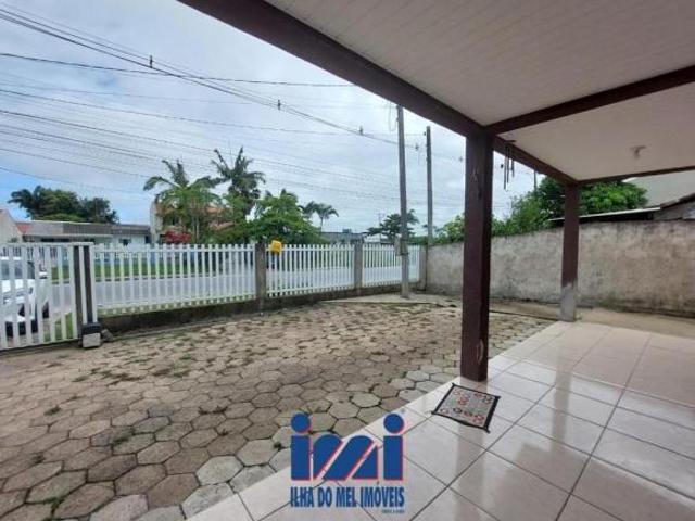 Casa com 3 dormitórios em Guaratuba PR