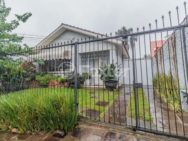 Casa com 3 dormitórios em Porto Alegre