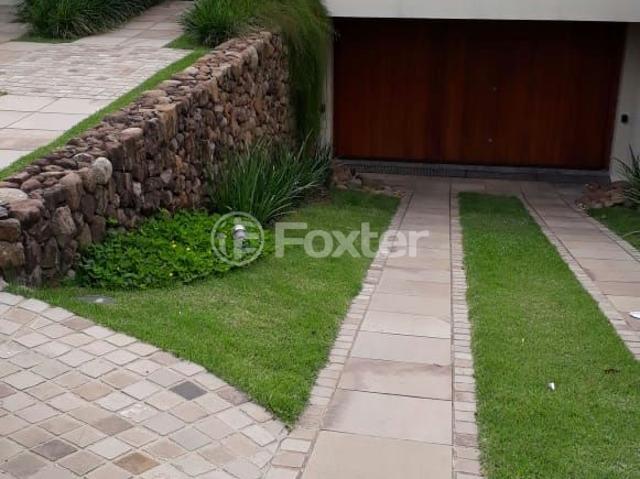 Casa com 3 dormitórios em Porto Alegre