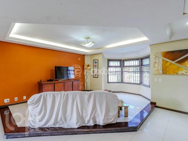 Casa com 3 dormitórios em Porto Alegre