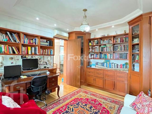 Casa com 3 dormitórios em Porto Alegre