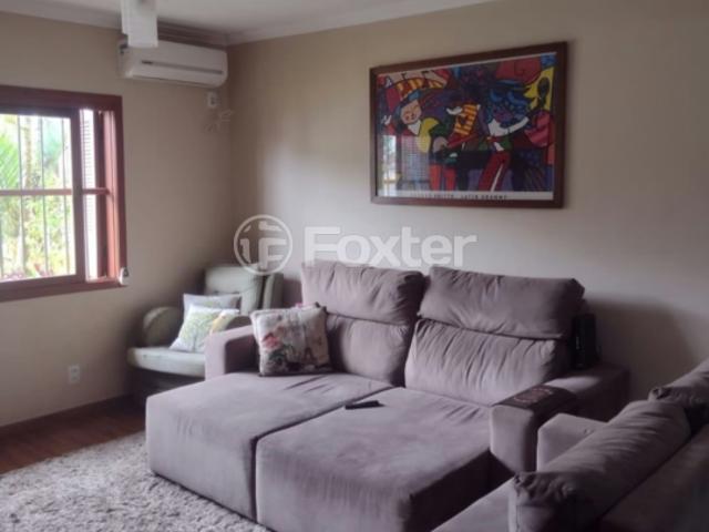 Casa com 3 dormitórios em Porto Alegre
