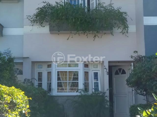 Casa com 3 dormitórios em Porto Alegre