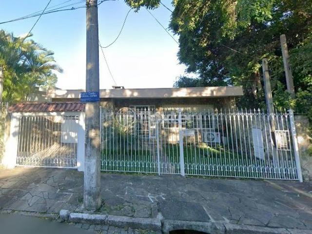 Casa com 3 dormitórios em Porto Alegre