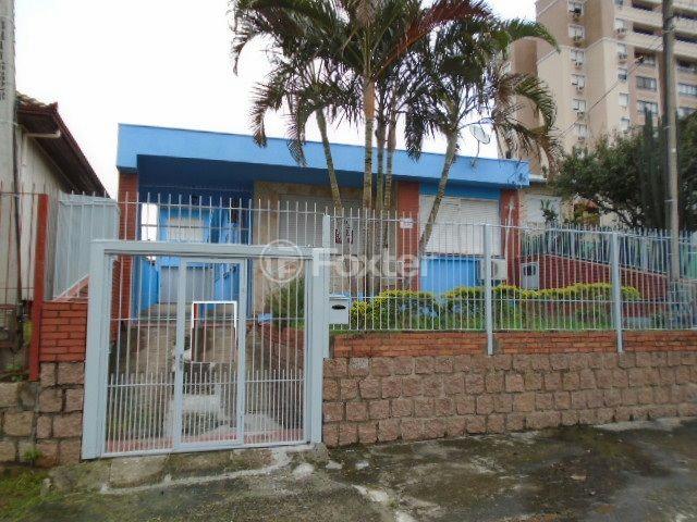 Casa com 3 dormitórios em Porto Alegre