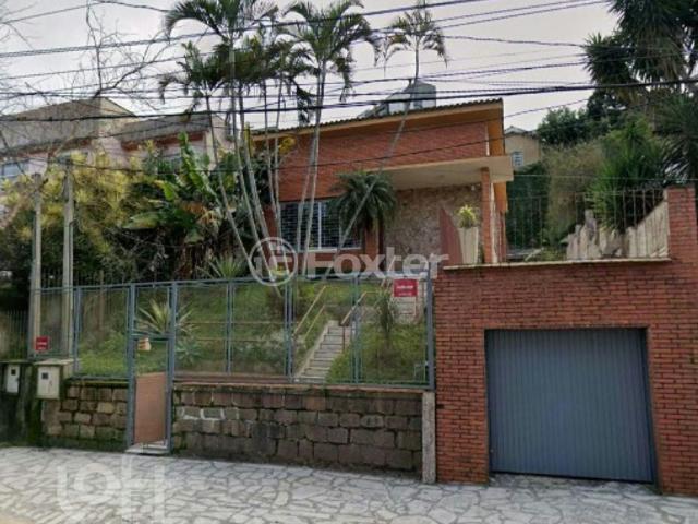 Casa com 3 dormitórios em Porto Alegre