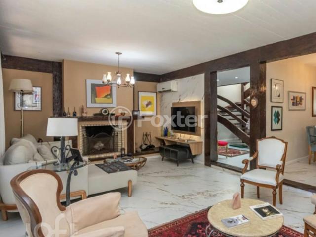 Casa com 3 dormitórios em Porto Alegre