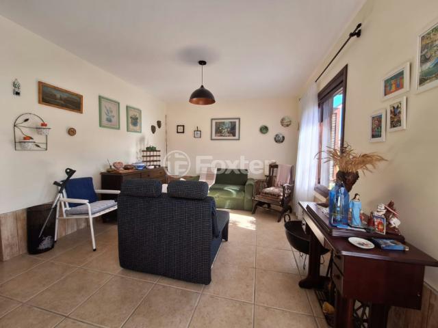 Casa com 3 dormitórios em Porto Alegre