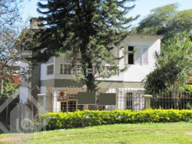 Casa com 3 dormitórios em Porto Alegre