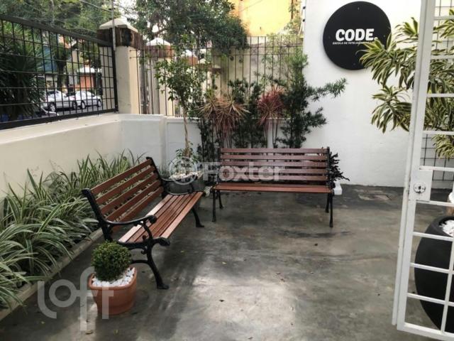 Casa com 3 dormitórios em Porto Alegre