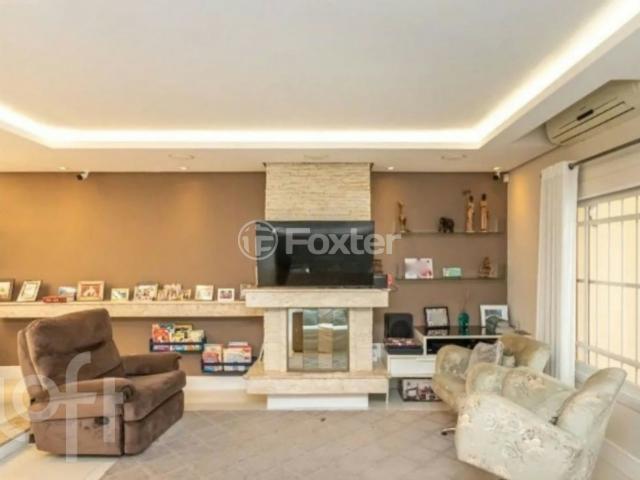 Casa com 3 dormitórios em Porto Alegre