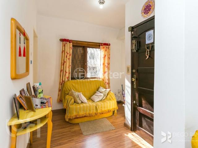 Casa com 3 dormitórios em Porto Alegre