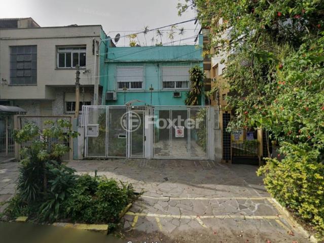 Casa com 3 dormitórios em Porto Alegre