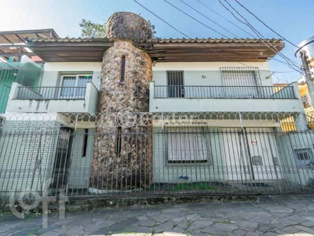 Casa com 3 dormitórios em Porto Alegre