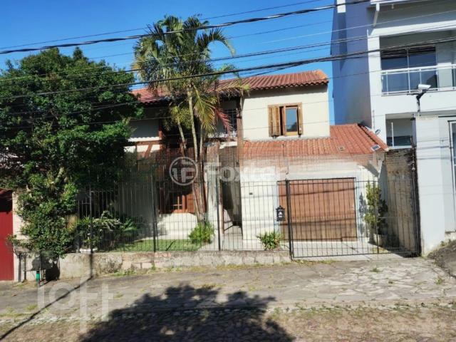 Casa com 3 dormitórios em Porto Alegre