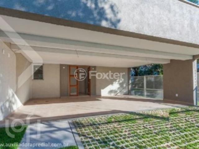 Casa com 3 dormitórios em Porto Alegre