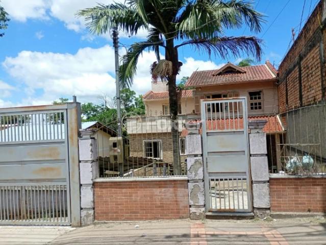 Casa com 3 dormitórios em Porto Alegre