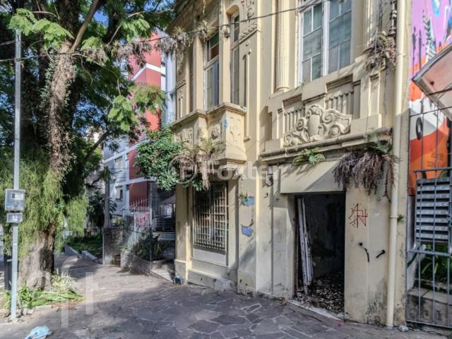 Casa com 3 dormitórios em Porto Alegre