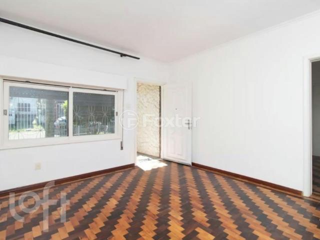 Casa com 3 dormitórios em Porto Alegre
