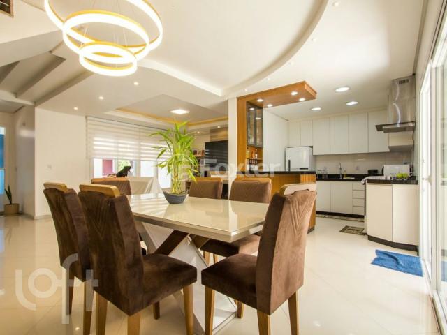 Casa com 3 dormitórios em Porto Alegre