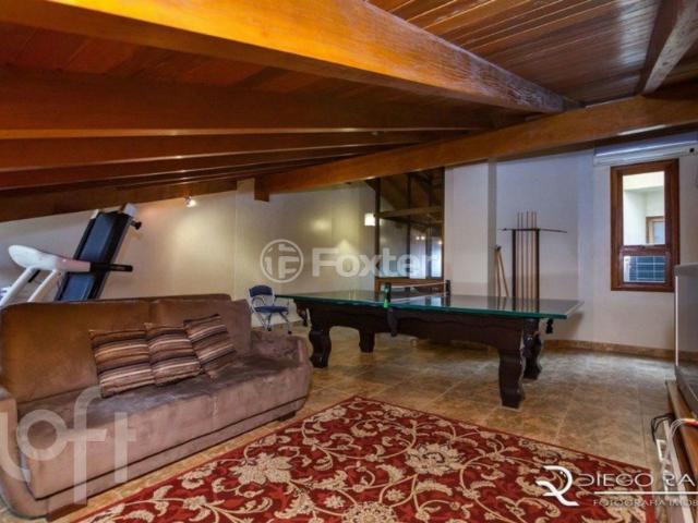 Casa com 3 dormitórios em Porto Alegre
