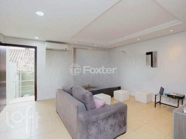 Casa com 3 dormitórios em Porto Alegre