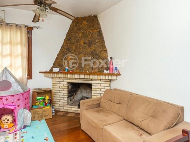 Casa com 3 dormitórios em Porto Alegre