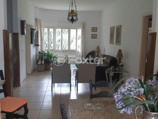 Casa com 3 dormitórios em Porto Alegre