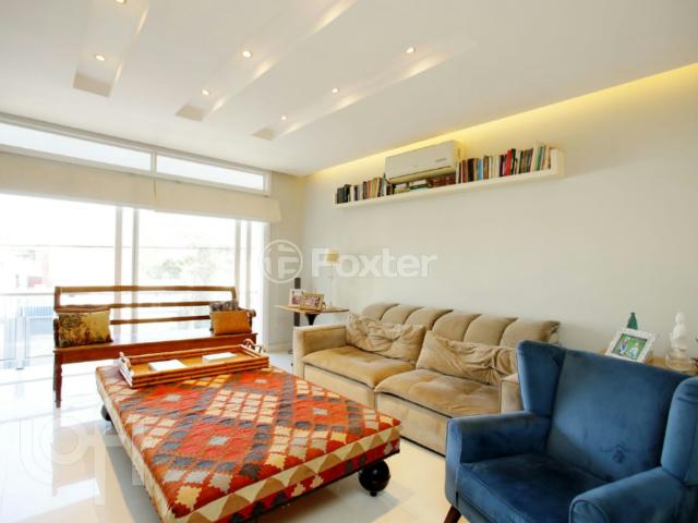 Casa com 3 dormitórios em Porto Alegre
