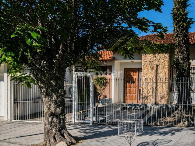 Casa com 3 dormitórios em Porto Alegre