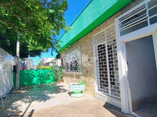 Casa com 3 dormitórios em Porto Alegre