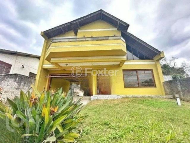 Casa com 3 dormitórios em Porto Alegre