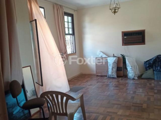 Casa com 3 dormitórios em Porto Alegre