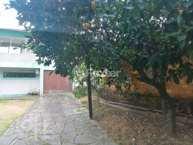 Casa com 3 dormitórios em Porto Alegre